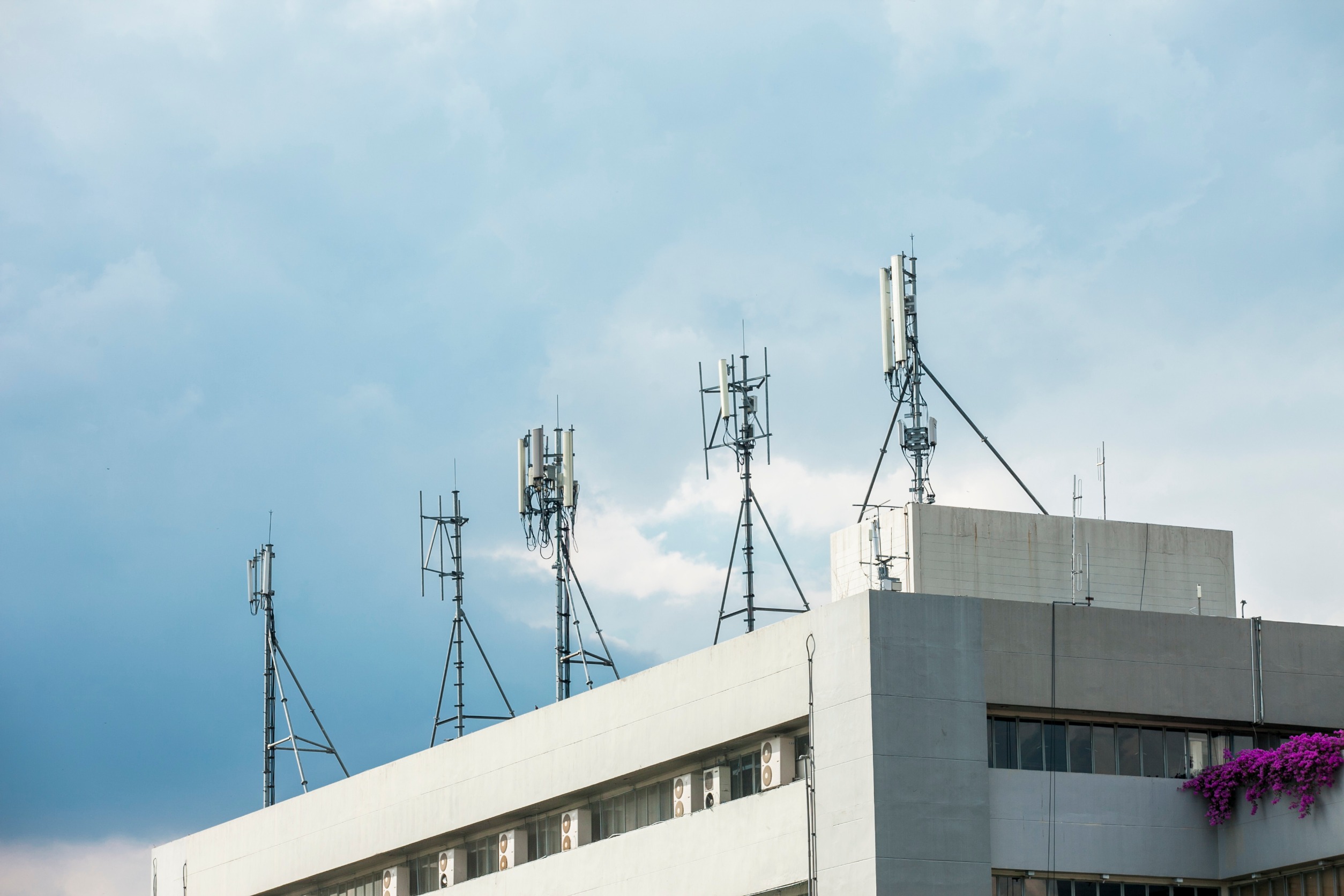 Mobile Network Lucky Joint Construction Pte Ltd